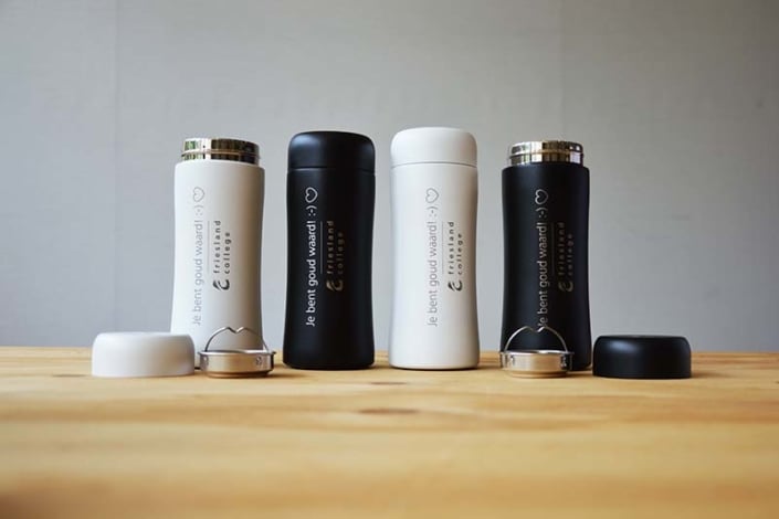 Drinkbussen logo bedrukken | Retulp Fabrikant bekers en flessen